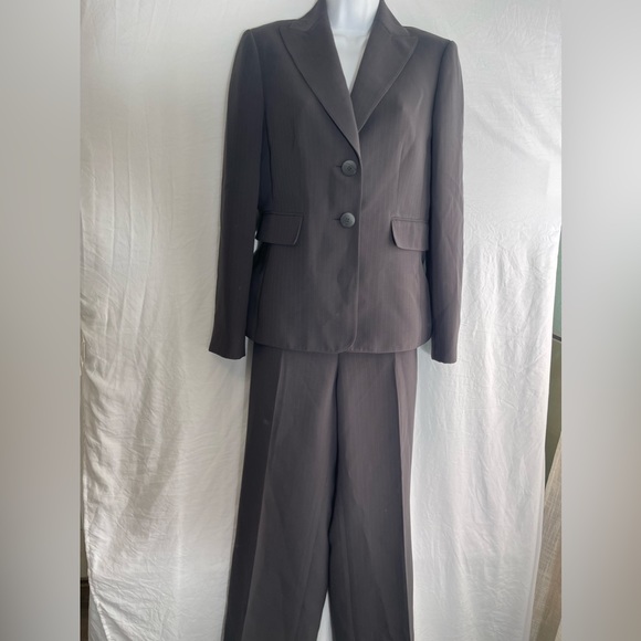 Kasper | Jackets & Coats | Kasper Size 6 Stunning Grey Pinstripe ...